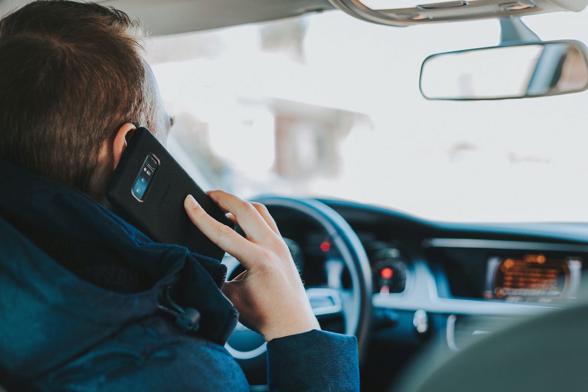 The danger of distraction – Mobile Phone Usage Rules for P Plate ...